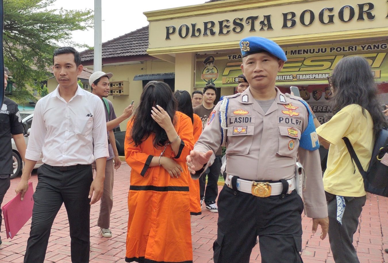 Selebgram Bogor Ditangkap Polisi, Berawal Jual Video Syur Pribadi hingga Promosikan Situs Judol